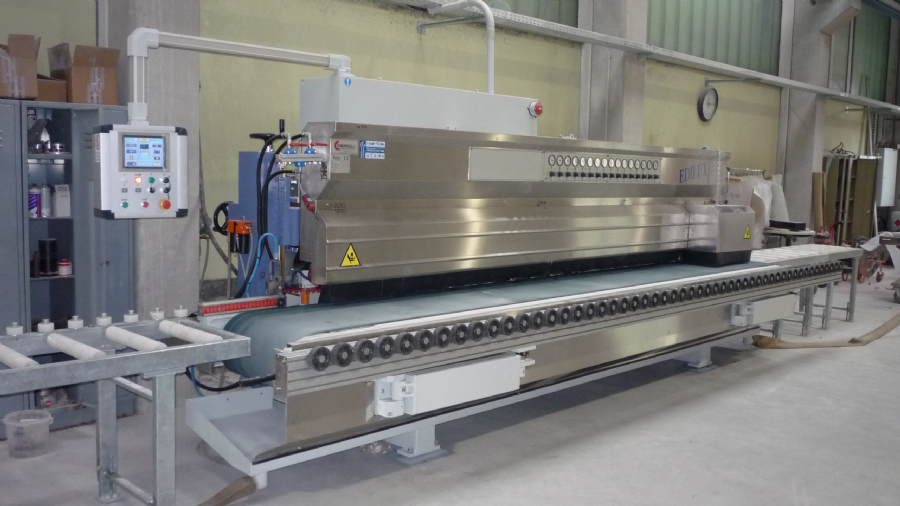 Comandulli Musa belt fed edge polisher – The Stone Company Blog